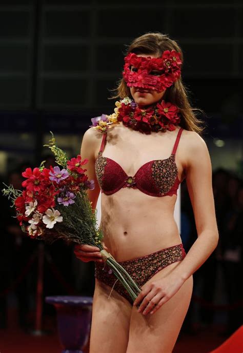 [포토] 홍콩 패션위크 엑스포 어떤게 꽃인지 모르겠네 아주경제