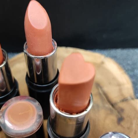 خرید و قیمت رژ ارگانیک بدون پوسته شدن لب رنگ هلویی از غرفه ماتیک ماتیکا