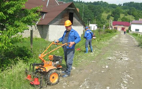 Виконання доглядових робіт Рахівською дільницею Тячівського МУВГ « Басейнове управління водних