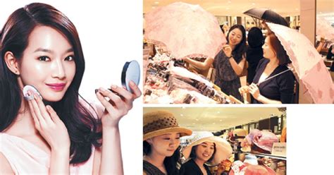 햇볕과의 전쟁 자외선차단제 어떤 게 좋을까 단연 덧바를 수 있는 팩트형