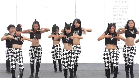 Japanese Girls Dancing