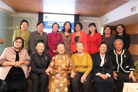 Гавьяат багш нар залуу багш нарыг хөгжүүлэхэд хувь нэмрээ оруулахаар боллоо Updown Mn