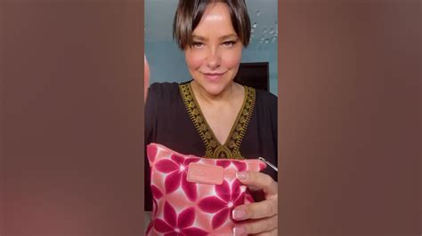 რა დევს ია ფარულავას მაკიაჟის ექსპრესს ჩანთაში Youtube