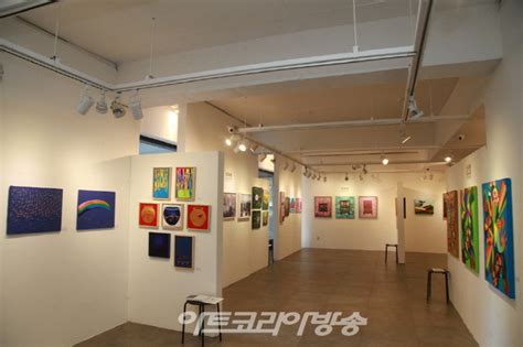 2022 Art 몬드리안展 중견작가들이 전하는 ‘희망의 봄기운‘