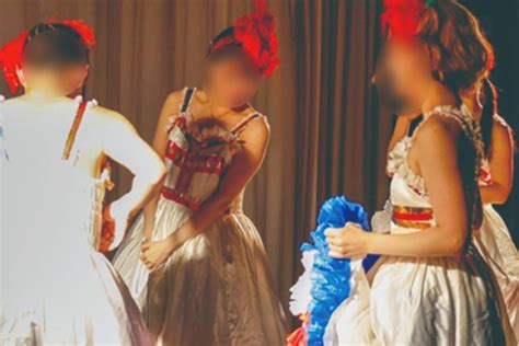 【写真】《大阪万博・浄化作戦の裏で…》摘発ストリップ「天満東洋ショー劇場」が“はいてないように見えるパンツ”で対策 地元は「ストリップは芸術。営業停止処分防ぐ『劇場を守る会』結成」｜news