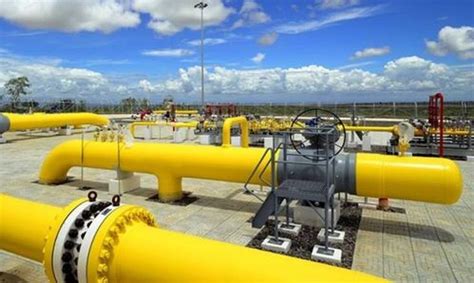 Συνταγματική σπαζοκεφαλιά η αναδρομική φορολόγηση των υπερκερδών των εταιρειών ενέργειας