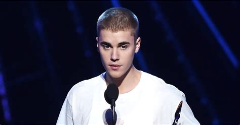 Justin Bieber S Bleached Blonde Hair Summer POPSUGAR Beauty