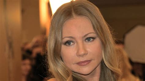 Мария Миронова разочаровала многих россиян своей политической позицией и оболгала отца актёра