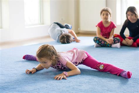 Гимнастика со скольки лет для девочек Спортивная гимнастика для детей со скольких лет ее