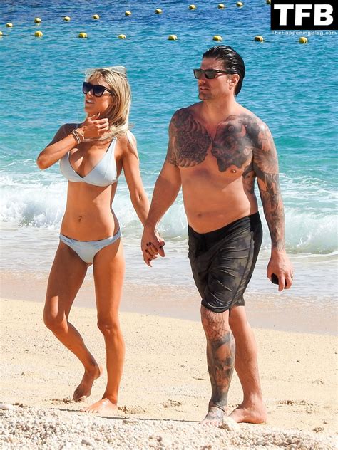 Christina Haack Wears A Band With Her Engagement Ring During Cabo Vacation Photos