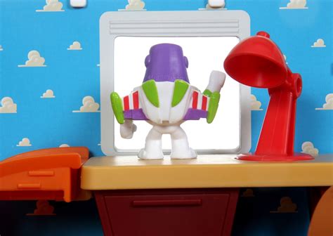 Dan The Pixar Fan Toy Story Mattel Minis Playsets Andys Room