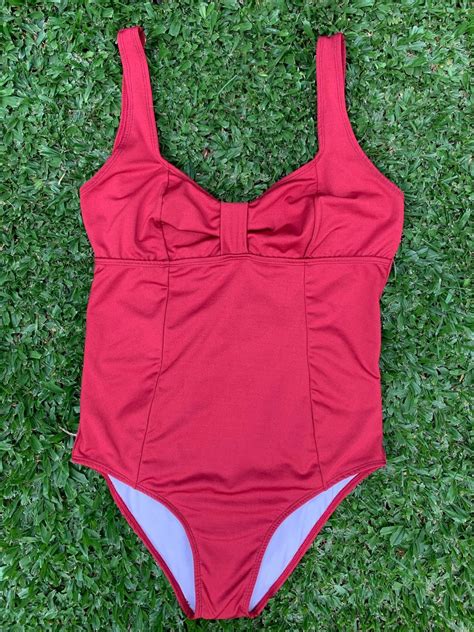 Maiô Cherry Moda Praia Feminina Veeludo Usado 46822054 Enjoei