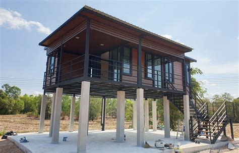 รวม 41 ไอเดียแบบ “บ้านไม้ในสวน ” ยกพื้นใต้ถุนสูง สไตล์ทรอปิคอลพื้นถิ่น