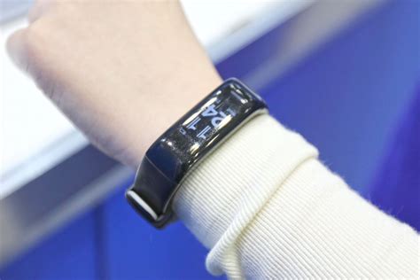スマートウォッチがドライバーの体調を見守る 健康起因の事故リスク低減に寄与する「nobi For Driver」とは？ トラック総合