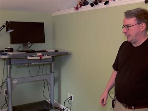 Linus Linux Git Jersson On The Block 20