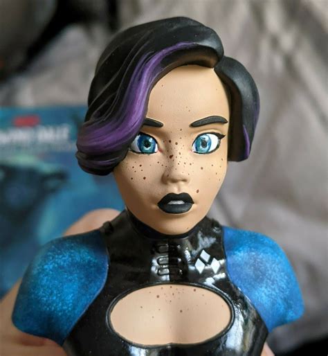 Stl File Sci Fi Girl Bust・model To Download And 3d Print・cults