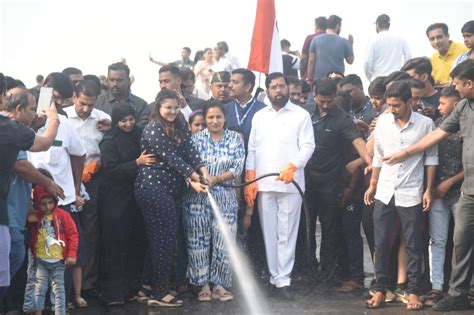 In Photos Maharashtra Cm Eknath Shinde Participates In Deep Cleaning Drive At Nariman Point
