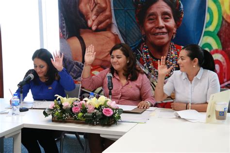 Realizarán Catálogos De Artesanías Indígenas En Querétaro