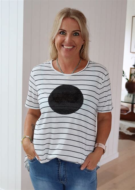 Ava Sequin Circle Tee Leelouanne