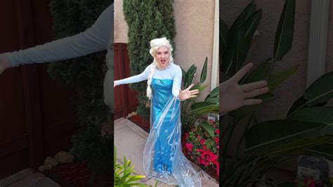 Elsa From Frozen Sings Let It Go Youtube