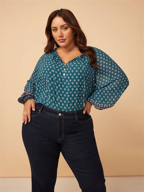 Curve Cassidy Button Detail Blouse