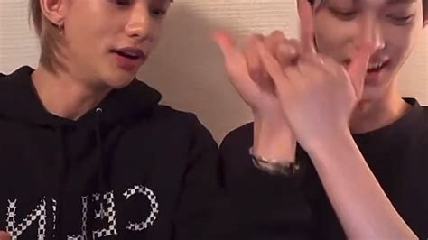 لایو فیلیکس و هیونجین جمع خوبان بود لایوشون دیروز اومدن کلی با استی حرف زدن و آهنگ گذاشتن اما