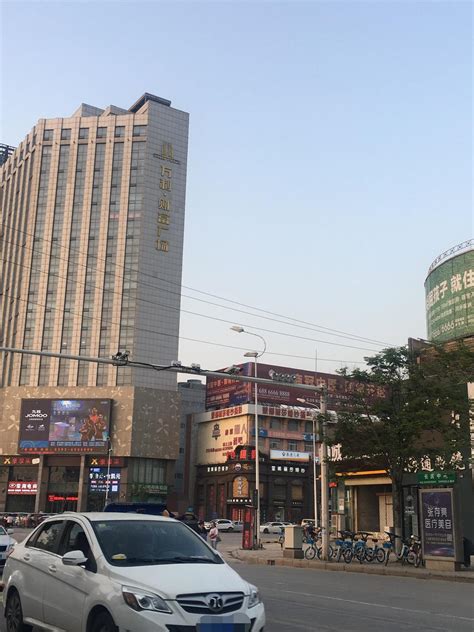 万利广场 武汉徐东万利广场 大山谷图库