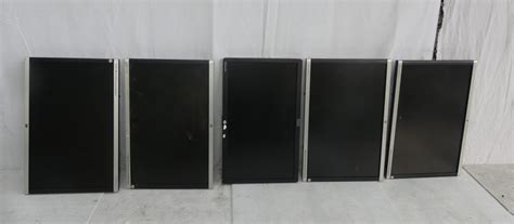 Pallet Of Assorted Brand Monitors Approx Includes 3 X Hp Eli Auction 0035 2553136 Grays