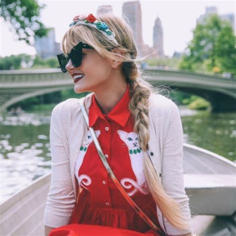 New Mature Ways To Style A Headband SHEfinds