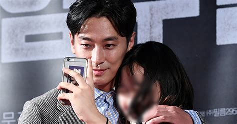 주지훈 여성 팬과 다정한 셀카 [mk포토]