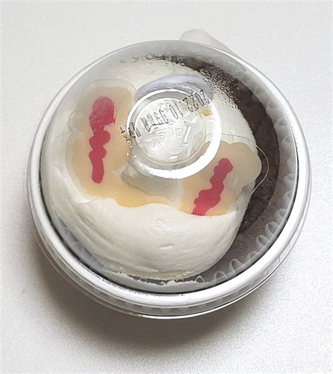 편의점 신상템 노티드 초코 라즈베리 컵케익 띠부씰 네이버 블로그