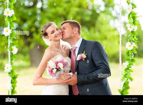 El Novio Y La Novia Fotograf A De Stock Alamy