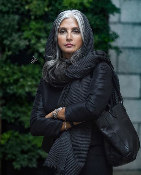 عکس رونمایی رویا جاویدنیا از تیپ و چهره جدیدش در 59 سالگی