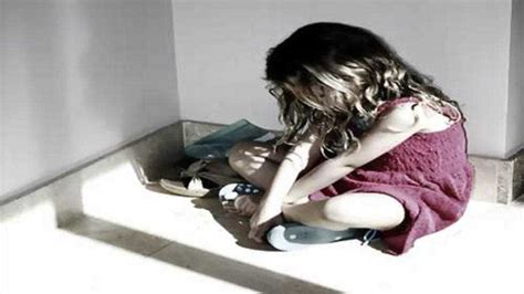 اعـ ـتـ ـداء وسـ ـاديـ ـة القبض على أب هتـ ـك عرض طفلة شبين الكوم الموجز