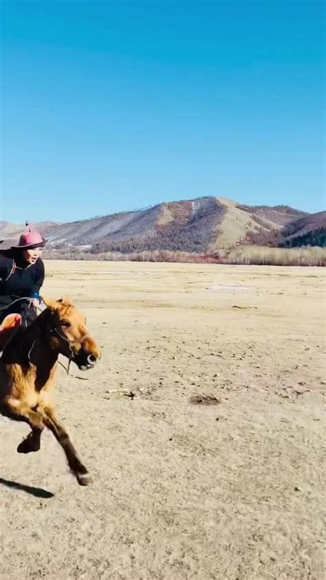 Морьтон Монгол 🇲🇳 By Уртын дуучин Батцэцэглэн Urtiin Duuchin Battsetseglen