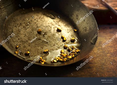 Gold Panning Techniques In The Usa Finding Gold Golden