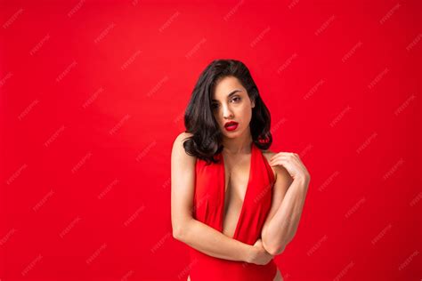 Mujer Sexy Con Cuerpo Sensual Haciendo Poses Eróticas Chica Guapa En