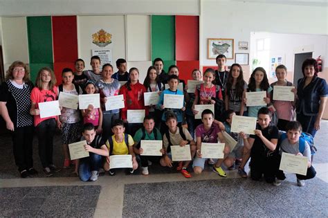 СУ Цанко Церковски гр Полски Тръмбеш Шест медала завоюваха малките историци от Полски