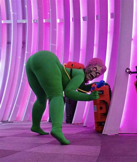Post 5658173 Cosplay Mars Attacks Martian