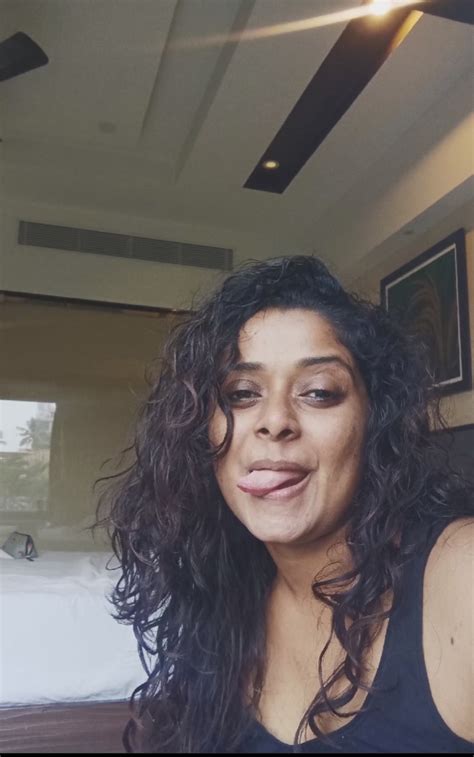 Shelly N Kumar R Mallubabes