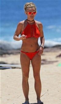 Britney Spears And Hilary Duff Are Hardbody Milfs In Bikinis