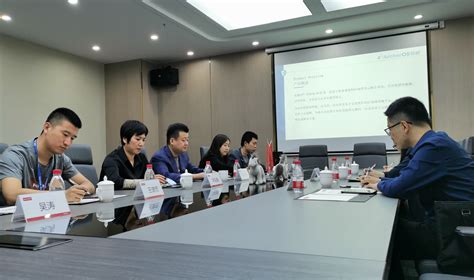 为政务上云注入持续动力 安徽省数据资源管理局副局长钱海一行莅临华云数据参观调研 华云数据集团