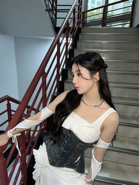 권은비 Kwon Eun Bi On Twitter 📸 221016 Sbs 인기가요 루비들의 마음을 덮친 여긴 언더워러