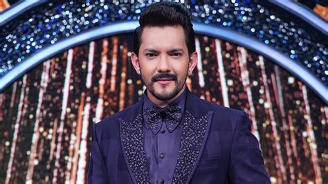Bollywood News Aditya Narayan Takes A Digital Break To Spend Time