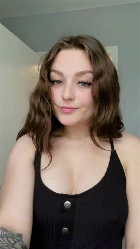 A Fun Fact About Me My Nipples Are Hard 99 Of The Time 😅🙈 Scrolller