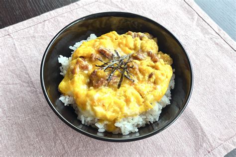 焼き鳥缶で親子丼 おいしい袋モフ