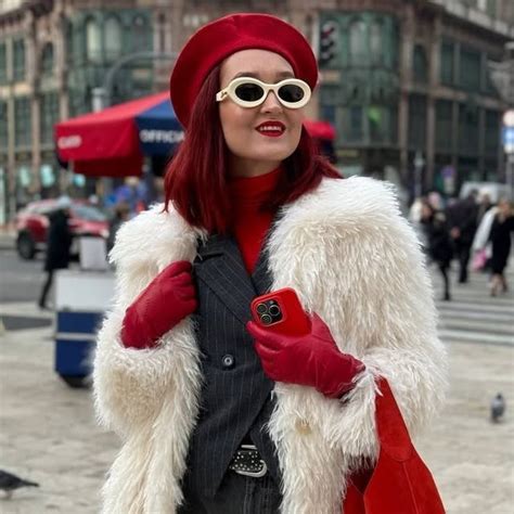 Можу сказати за себе я відносини з військовим не хочу бо 1 Моє життя і так наповнене стресом