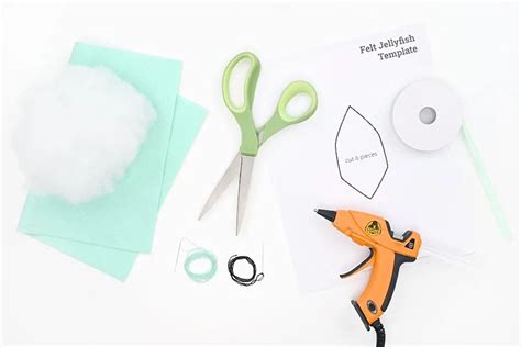 ساخت کاردستی عروس دریایی نمدی در 9 مرحله ساده