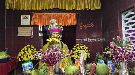 ရာဇဝင်ထဲက ဗျတ်ဝိ၊ ဗျတ္တကို ယုံကြည်ဆည်းကပ်ကြတဲ့ သထုံဒေသခံများ ဓာတ်ပုံ