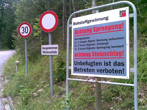 Achtung Sprengung! | Rohstoffgewinnung Achtung Sprengung! Sp… | Flickr